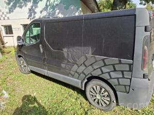 Grey Opel Vivaro 2002 in Riga, with an engine capacity of 1.90 L and mileage of 271 thousand km for 2499 €, photo 4 on AUTOMOTO.COM.LV