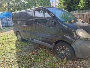Grey Opel Vivaro 2002 in Riga, with an engine capacity of 1.90 L and mileage of 271 thousand km for 2499 €, photo 5 on AUTOMOTO.COM.LV