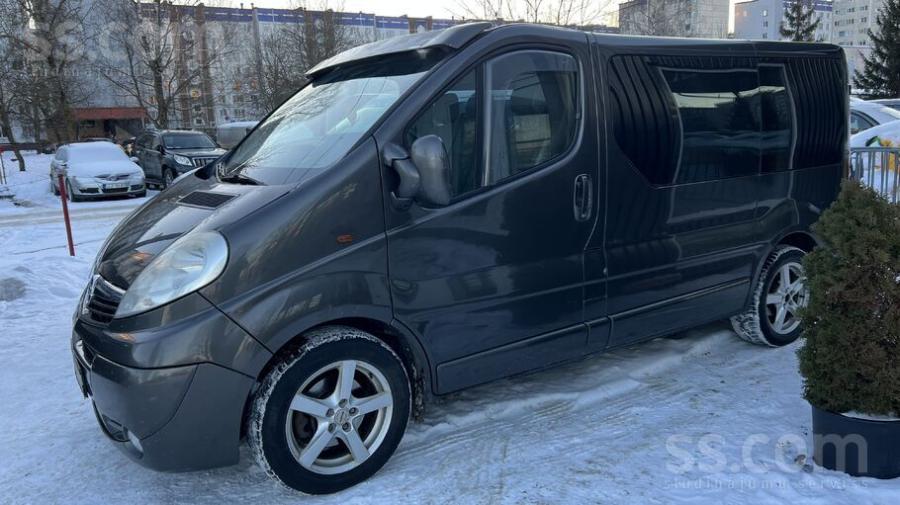Grey Opel Vivaro 2003 in Riga, with an engine capacity of 1.90 L and mileage of 338 thousand km for 3750 €, photo 2 on AUTOMOTO.COM.LV