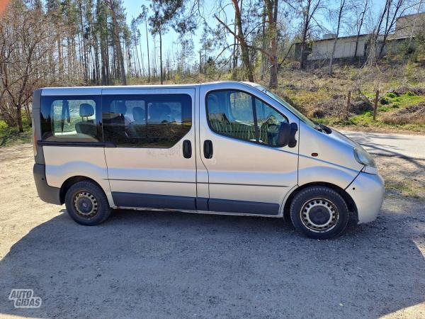 Pelēks Opel Vivaro 2003 Viļņa, ar dzinēja tilpumu 1.90 L un nobraukumu 350 tūkst. km par 2400 €, foto 3 vietnē AUTOMOTO.COM.LV