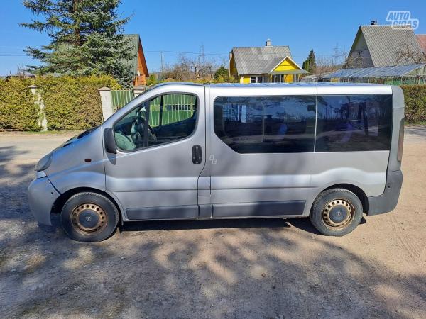 Pelēks Opel Vivaro 2003 Viļņa, ar dzinēja tilpumu 1.90 L un nobraukumu 350 tūkst. km par 2400 €, foto 9 vietnē AUTOMOTO.COM.LV