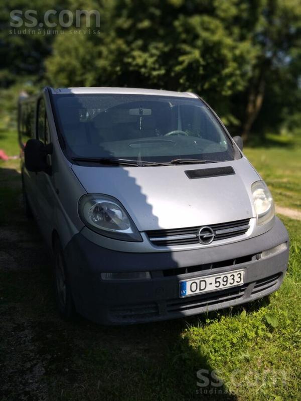 Grey Opel Vivaro 2003 in Ogre, with an engine capacity of 1.90 L and mileage of 268 thousand km for 2600 €, photo 1 on AUTOMOTO.COM.LV