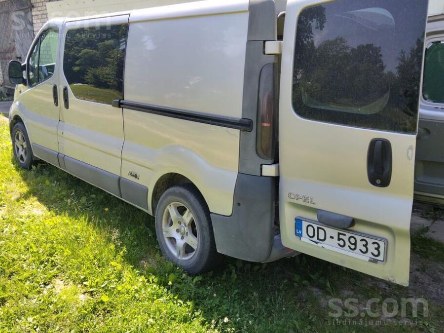 Серый Опель Виваро 2003 в Огре, объемом двигателя 1.90 л и пробегом 268 тыс. км за 2600 €, фото 3 на AUTOMOTO.COM.LV