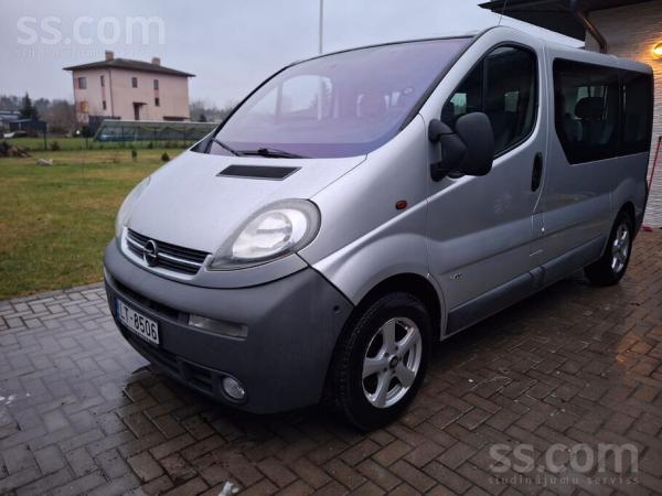Pelēks Opel Vivaro 2004 Rīga, ar dzinēja tilpumu 2.50 L un nobraukumu 383 tūkst. km par 3950 €, foto 2 vietnē AUTOMOTO.COM.LV
