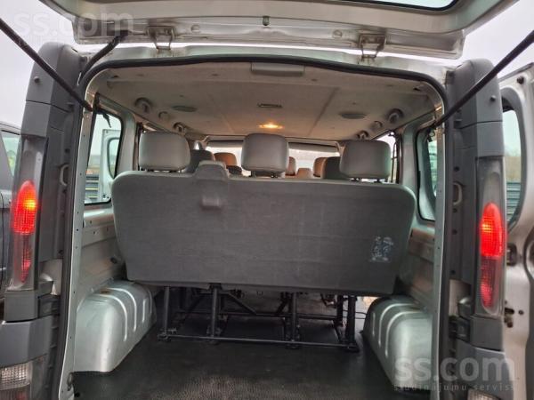Pelēks Opel Vivaro 2004 Rīga, ar dzinēja tilpumu 2.50 L un nobraukumu 383 tūkst. km par 3950 €, foto 7 vietnē AUTOMOTO.COM.LV