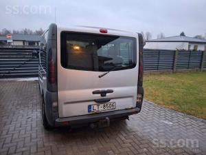 Grey Opel Vivaro 2004 in Riga, with an engine capacity of 2.50 L and mileage of 383 thousand km for 3950 €, photo 9 on AUTOMOTO.COM.LV