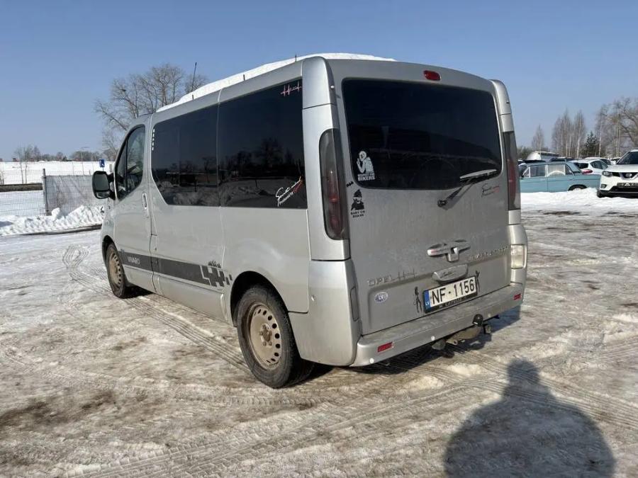 Серый Опель Виваро 2004 в Даугавпилс, объемом двигателя 2.50 л и пробегом 371 тыс. км за 3150 €, фото 4 на AUTOMOTO.COM.LV