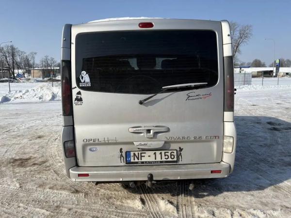 Grey Opel Vivaro 2004 in Daugavpils, with an engine capacity of 2.50 L and mileage of 371 thousand km for 3150 €, photo 4 on AUTOMOTO.COM.LV