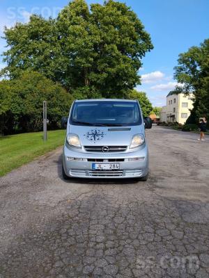 Pelēks Opel Vivaro 2004 Bauska, ar dzinēja tilpumu 1.90 L un nobraukumu 357 tūkst. km par 3150 €, foto 3 vietnē AUTOMOTO.COM.LV