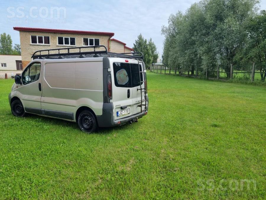 Pelēks Opel Vivaro 2005 Aizkraukle, ar dzinēja tilpumu 1.90 L un nobraukumu 290 tūkst. km par 1700 €, foto 3 vietnē AUTOMOTO.COM.LV