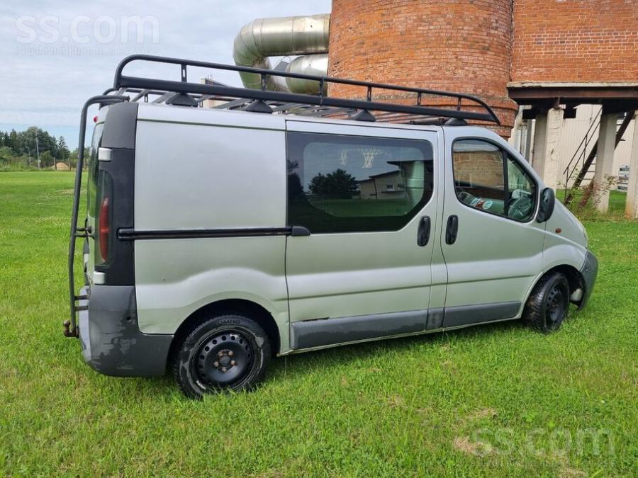 Pelēks Opel Vivaro 2005 Aizkraukle, ar dzinēja tilpumu 1.90 L un nobraukumu 290 tūkst. km par 1700 €, foto 4 vietnē AUTOMOTO.COM.LV