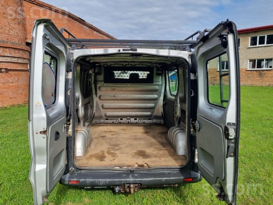 Pelēks Opel Vivaro 2005 Aizkraukle, ar dzinēja tilpumu 1.90 L un nobraukumu 290 tūkst. km par 1700 €, foto 7 vietnē AUTOMOTO.COM.LV