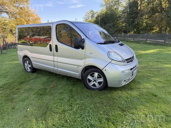 Grey Opel Vivaro 2005 in Daugavpils, with an engine capacity of 2.50 L and mileage of 286 thousand km for 5600 €, photo 6 on AUTOMOTO.COM.LV