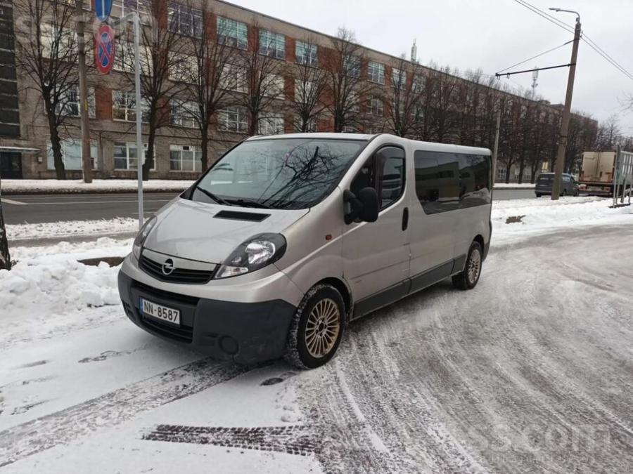 Grey Opel Vivaro 2006 in Riga, with an engine capacity of 2.50 L and mileage of 510 thousand km for 4200 €, photo 1 on AUTOMOTO.COM.LV