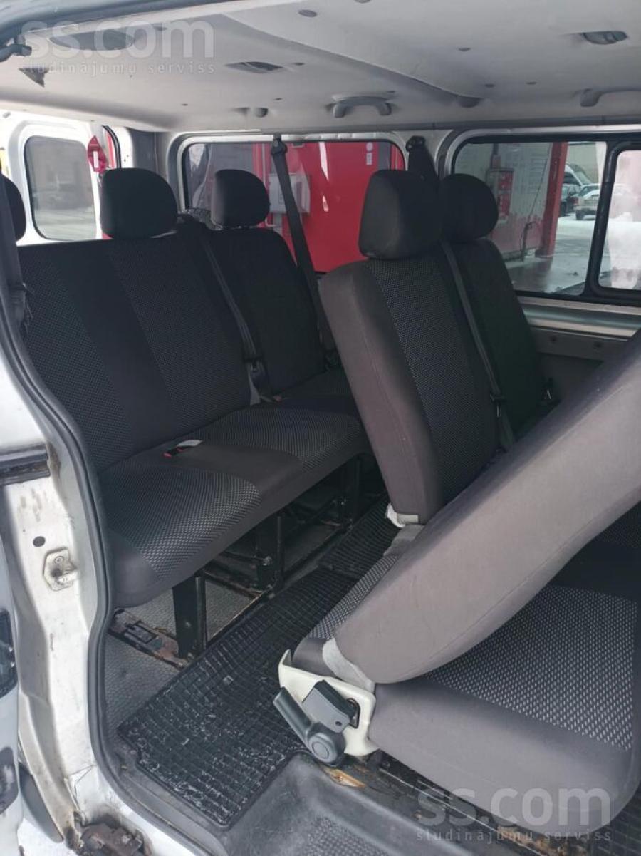 Grey Opel Vivaro 2006 in Riga, with an engine capacity of 2.50 L and mileage of 510 thousand km for 4200 €, photo 3 on AUTOMOTO.COM.LV