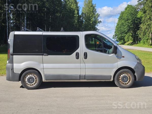 Pelēks Opel Vivaro 2006 Alūksne, ar dzinēja tilpumu 1.90 L un nobraukumu 338 tūkst. km par 5500 €, foto 2 vietnē AUTOMOTO.COM.LV