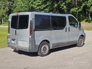 Grey Opel Vivaro 2006 in Aluksne, with an engine capacity of 1.90 L and mileage of 338 thousand km for 5500 €, photo 4 on AUTOMOTO.COM.LV