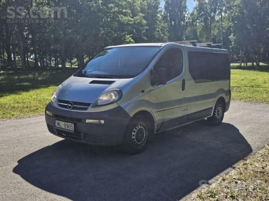 Grey Opel Vivaro 2006 in Aluksne, with an engine capacity of 1.90 L and mileage of 338 thousand km for 5500 €, photo 8 on AUTOMOTO.COM.LV