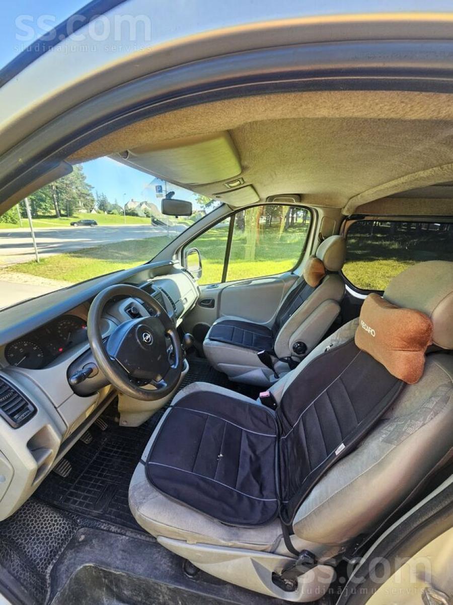 Grey Opel Vivaro 2006 in Aluksne, with an engine capacity of 1.90 L and mileage of 338 thousand km for 5500 €, photo 12 on AUTOMOTO.COM.LV