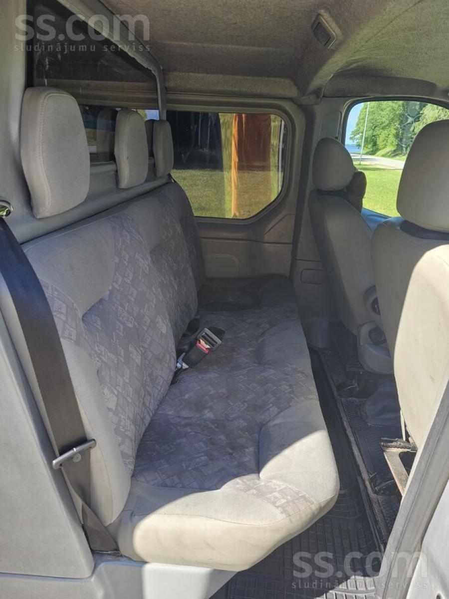 Grey Opel Vivaro 2006 in Aluksne, with an engine capacity of 1.90 L and mileage of 338 thousand km for 5500 €, photo 15 on AUTOMOTO.COM.LV