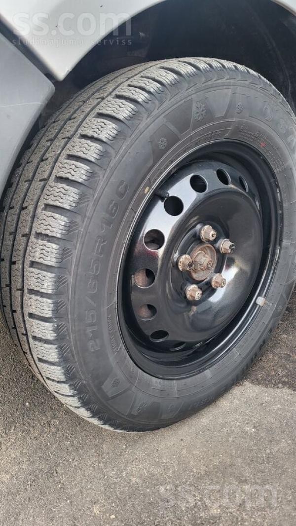 Pelēks Opel Vivaro 2006 Ogre, ar dzinēja tilpumu 2.50 L un nobraukumu 356 tūkst. km par 4700 €, foto 8 vietnē AUTOMOTO.COM.LV