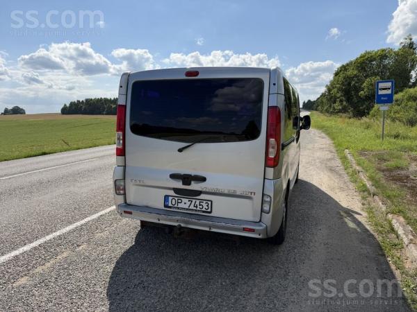 Grey Opel Vivaro 2006 in Valka, with an engine capacity of 2.50 L and mileage of 350 thousand km for 3200 €, photo 6 on AUTOMOTO.COM.LV