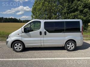 Grey Opel Vivaro 2006 in Valka, with an engine capacity of 2.50 L and mileage of 350 thousand km for 3200 €, photo 9 on AUTOMOTO.COM.LV