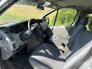 Grey Opel Vivaro 2006 in Valka, with an engine capacity of 2.50 L and mileage of 350 thousand km for 3200 €, photo 10 on AUTOMOTO.COM.LV