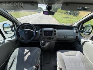 Grey Opel Vivaro 2006 in Valka, with an engine capacity of 2.50 L and mileage of 350 thousand km for 3200 €, photo 11 on AUTOMOTO.COM.LV