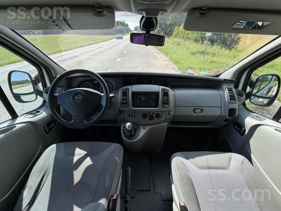 Grey Opel Vivaro 2006 in Valka, with an engine capacity of 2.50 L and mileage of 350 thousand km for 3200 €, photo 11 on AUTOMOTO.COM.LV