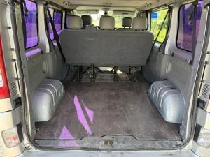 Grey Opel Vivaro 2006 in Valka, with an engine capacity of 2.50 L and mileage of 350 thousand km for 3200 €, photo 14 on AUTOMOTO.COM.LV