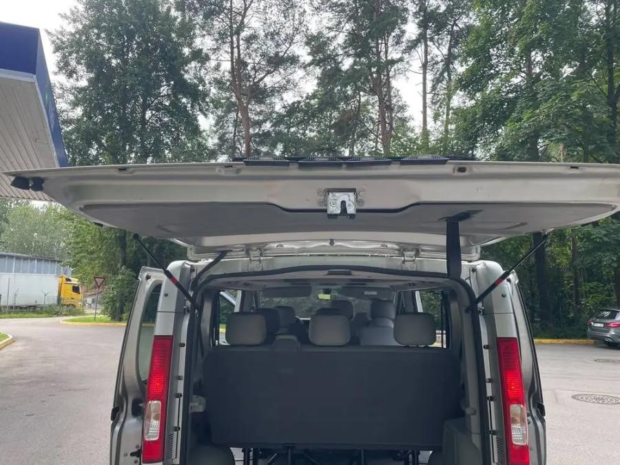 Pelēks Opel Vivaro 2006 Rīga, ar dzinēja tilpumu 2.00 L un nobraukumu 315 tūkst. km par 5700 €, foto 12 vietnē AUTOMOTO.COM.LV