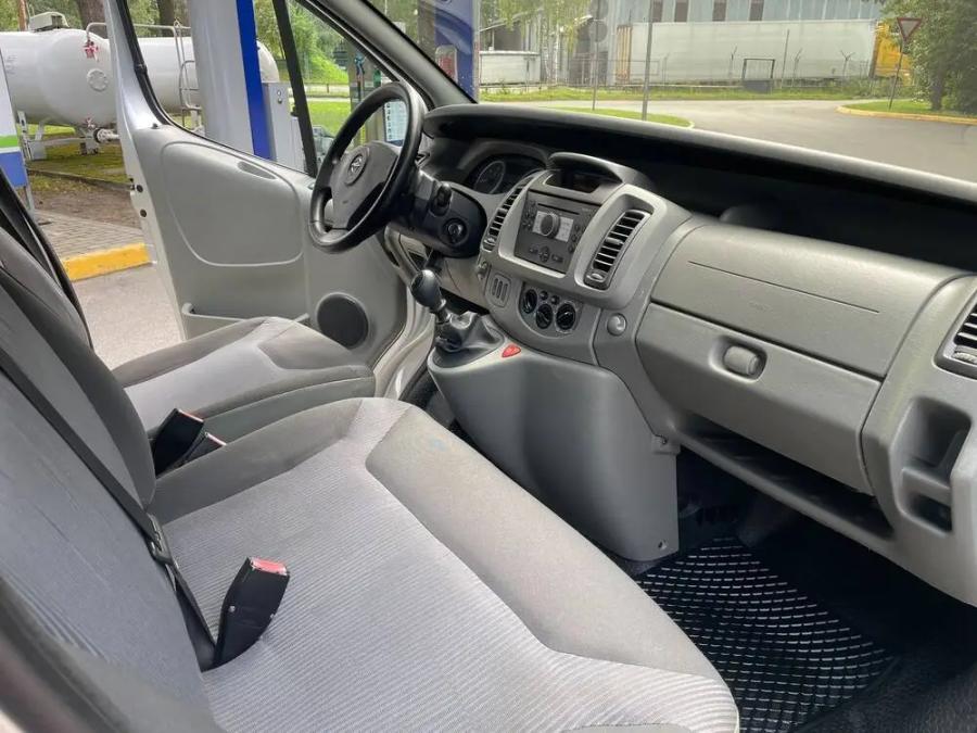 Pelēks Opel Vivaro 2006 Rīga, ar dzinēja tilpumu 2.00 L un nobraukumu 315 tūkst. km par 5700 €, foto 13 vietnē AUTOMOTO.COM.LV