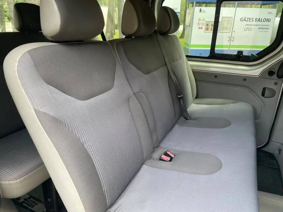 Pelēks Opel Vivaro 2006 Rīga, ar dzinēja tilpumu 2.00 L un nobraukumu 315 tūkst. km par 5700 €, foto 15 vietnē AUTOMOTO.COM.LV