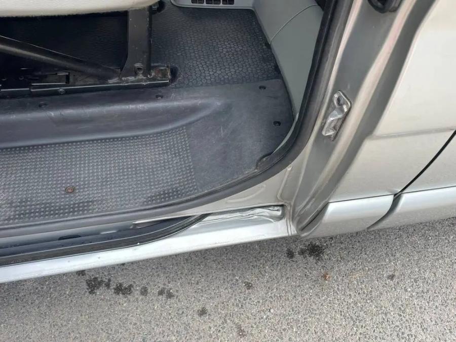 Pelēks Opel Vivaro 2006 Rīga, ar dzinēja tilpumu 2.00 L un nobraukumu 315 tūkst. km par 5700 €, foto 17 vietnē AUTOMOTO.COM.LV