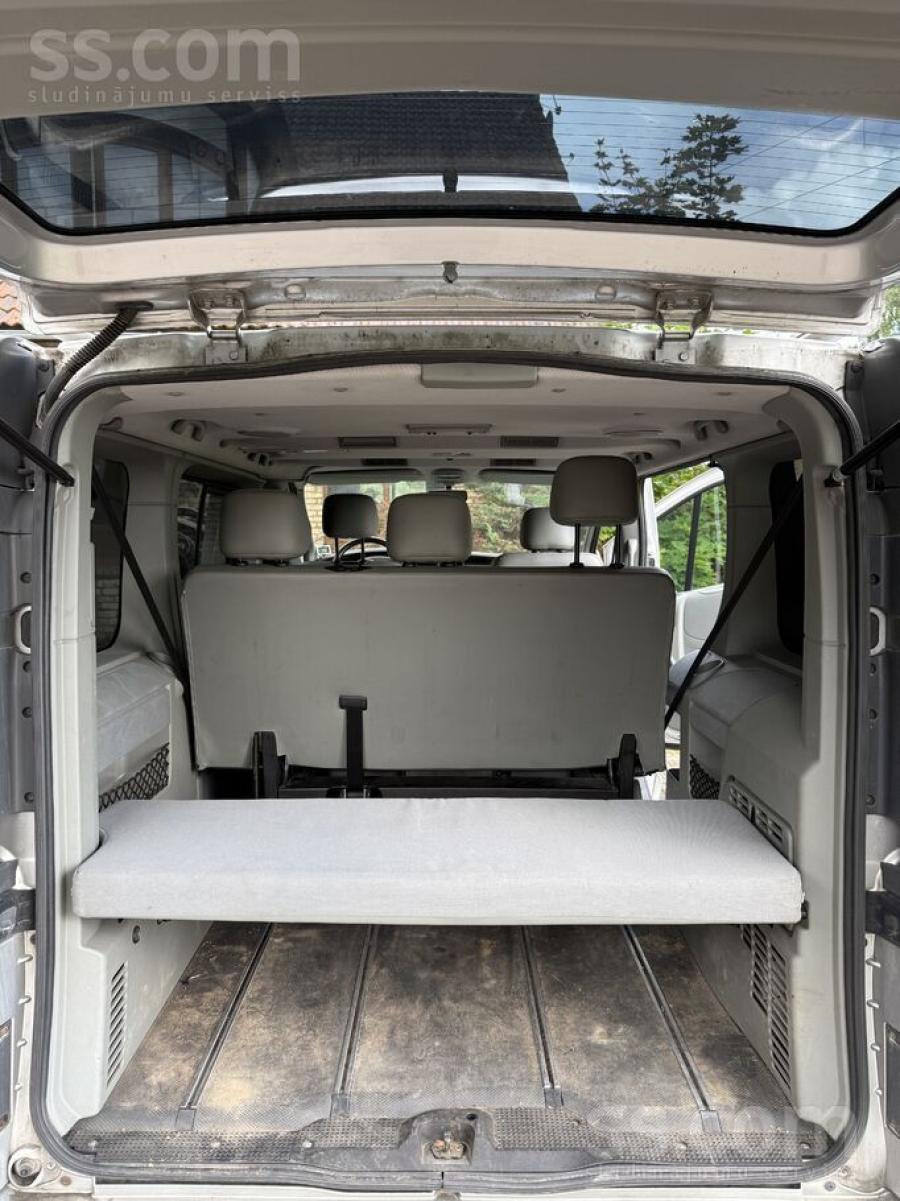 Pelēks Opel Vivaro 2006 Rīga, ar dzinēja tilpumu 2.50 L un nobraukumu 293 tūkst. km par 4500 €, foto 6 vietnē AUTOMOTO.COM.LV
