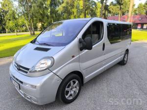 Grey Opel Vivaro 2006 in Valmiera, with an engine capacity of 2.50 L and mileage of 316 thousand km for 4995 €, photo 13 on AUTOMOTO.COM.LV