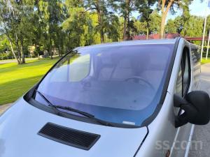 Grey Opel Vivaro 2006 in Valmiera, with an engine capacity of 2.50 L and mileage of 316 thousand km for 4995 €, photo 14 on AUTOMOTO.COM.LV