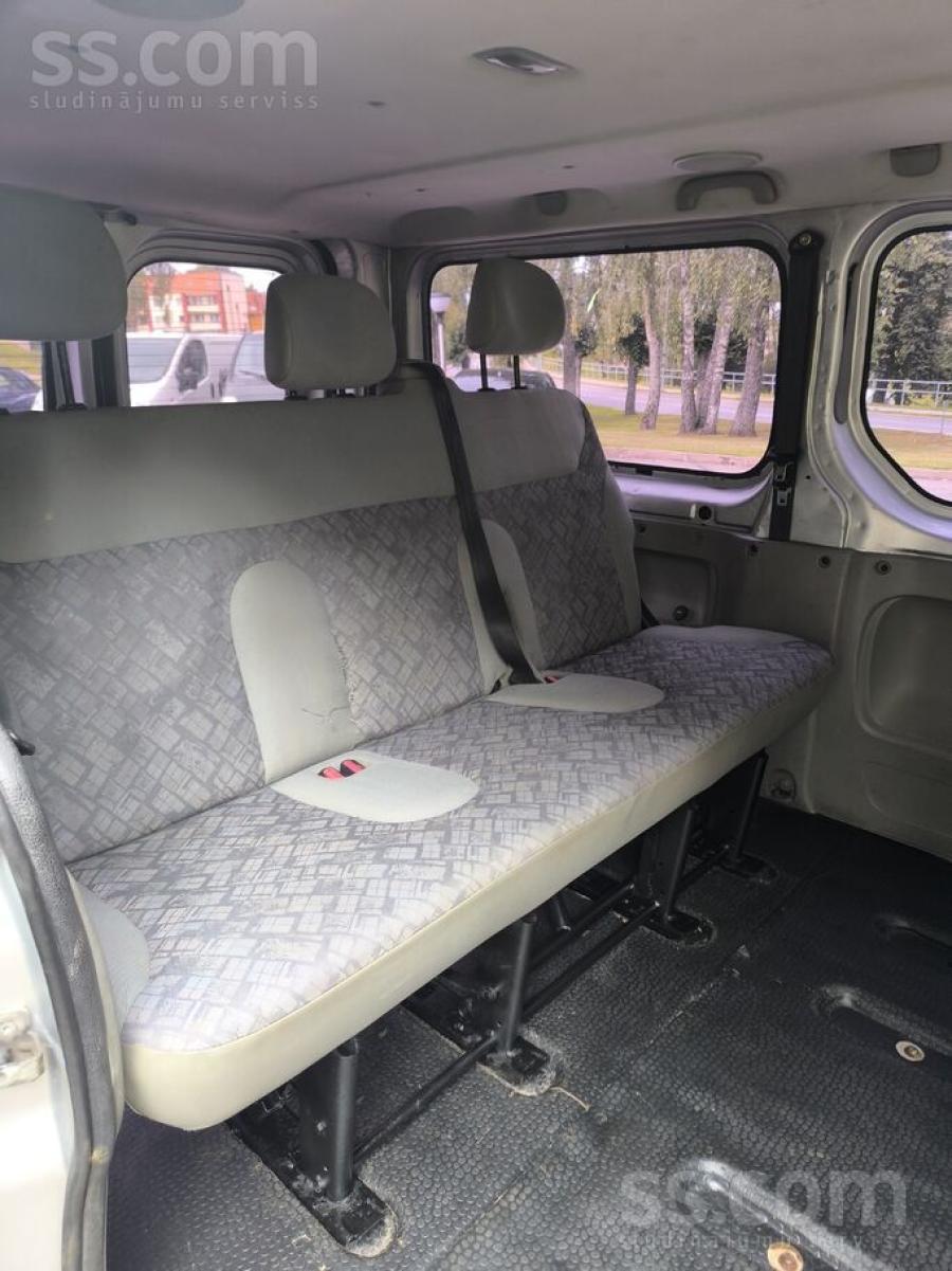 Grey Opel Vivaro 2006 in Valmiera, with an engine capacity of 2.50 L and mileage of 316 thousand km for 4995 €, photo 21 on AUTOMOTO.COM.LV