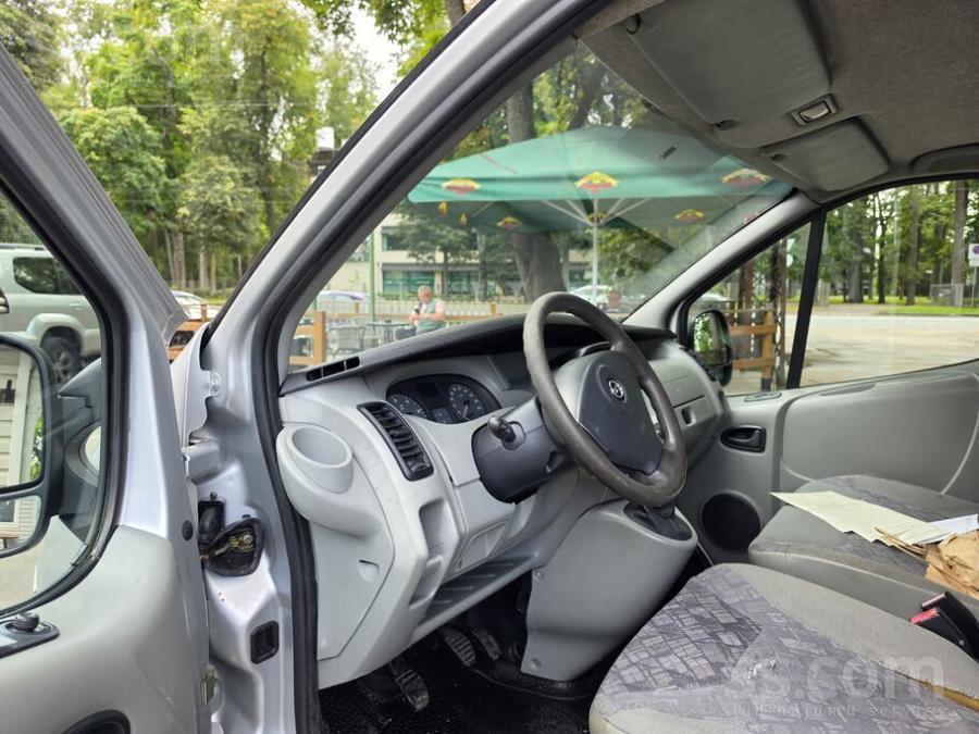 Grey Opel Vivaro 2006 in Riga, with an engine capacity of 2.50 L and mileage of 342 thousand km for 3200 €, photo 6 on AUTOMOTO.COM.LV