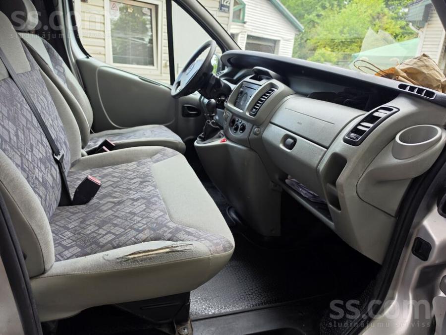 Grey Opel Vivaro 2006 in Riga, with an engine capacity of 2.50 L and mileage of 342 thousand km for 3200 €, photo 7 on AUTOMOTO.COM.LV