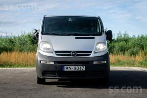 Grey Opel Vivaro 2006 in Jelgava, with an engine capacity of 2.50 L and mileage of 249 thousand km for 3600 €, photo 3 on AUTOMOTO.COM.LV