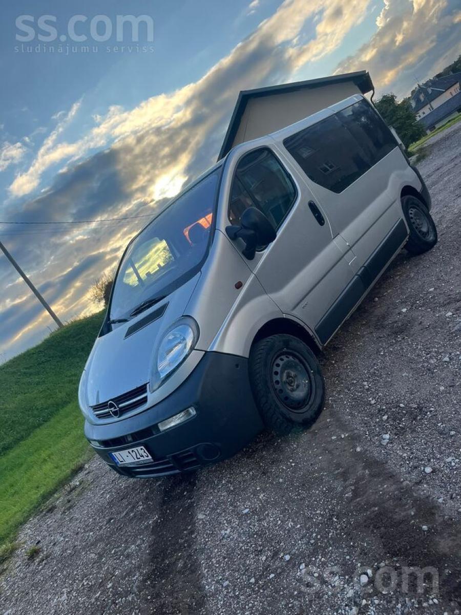 Pelēks Opel Vivaro 2006 Madona, ar dzinēja tilpumu 2.50 L un nobraukumu 427 tūkst. km par 3500 €, foto 1 vietnē AUTOMOTO.COM.LV
