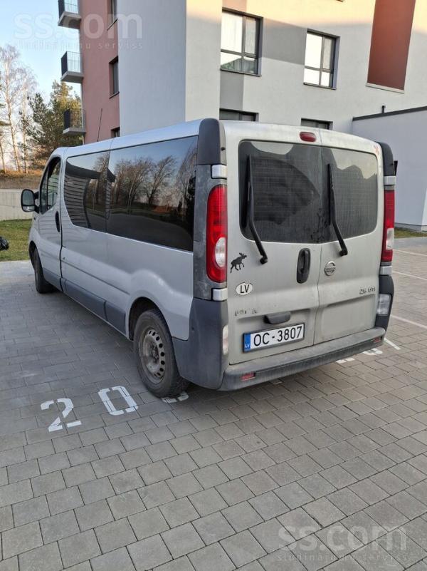 Grey Opel Vivaro 2007 in Riga, with an engine capacity of 2.50 L and mileage of 311 thousand km for 4790 €, photo 5 on AUTOMOTO.COM.LV