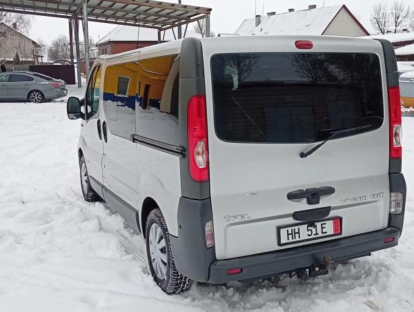 Pelēks Opel Vivaro 2007 Viļņa, ar dzinēja tilpumu 2.00 L un nobraukumu 289 tūkst. km par 5999 €, foto 4 vietnē AUTOMOTO.COM.LV