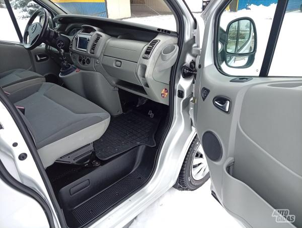 Pelēks Opel Vivaro 2007 Viļņa, ar dzinēja tilpumu 2.00 L un nobraukumu 289 tūkst. km par 5999 €, foto 8 vietnē AUTOMOTO.COM.LV