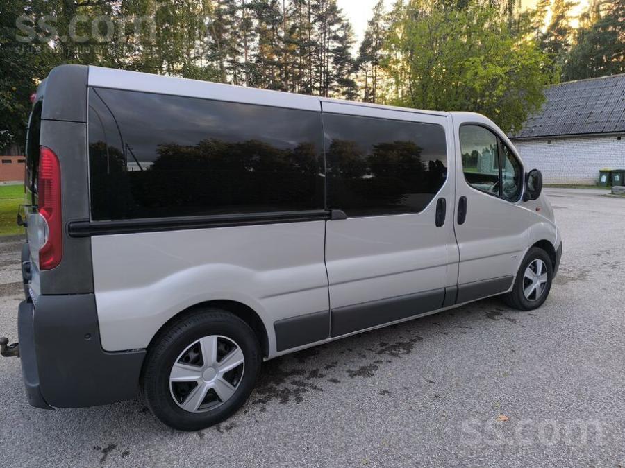 Grey Opel Vivaro 2007 in Valmiera, with an engine capacity of 2.50 L and mileage of 350 thousand km for 6550 €, photo 11 on AUTOMOTO.COM.LV