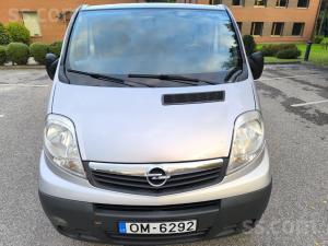 Grey Opel Vivaro 2007 in Valmiera, with an engine capacity of 2.50 L and mileage of 350 thousand km for 6550 €, photo 15 on AUTOMOTO.COM.LV