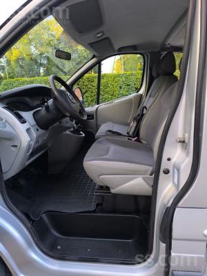 Grey Opel Vivaro 2007 in Valmiera, with an engine capacity of 2.50 L and mileage of 350 thousand km for 6550 €, photo 19 on AUTOMOTO.COM.LV