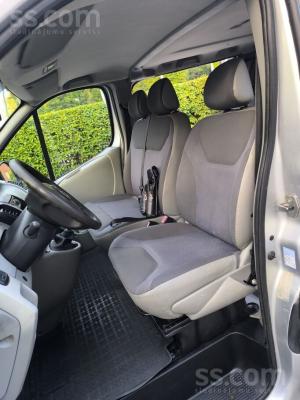 Grey Opel Vivaro 2007 in Valmiera, with an engine capacity of 2.50 L and mileage of 350 thousand km for 6550 €, photo 21 on AUTOMOTO.COM.LV